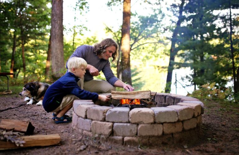 How to Build a Campfire in 4 Easy Steps - Camp News - Ship Camps